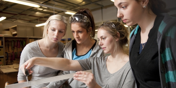 ‘Girls should feel like they can study any subject’ | Tes Magazine ‘Girls should feel like they can study any subject’ | Tes Magazine